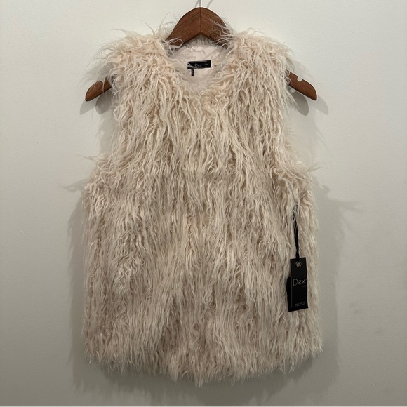 Dex | Jackets & Coats | Nwt Dex Faux Fur Cream Nude Fuzzy Outer Vest ...